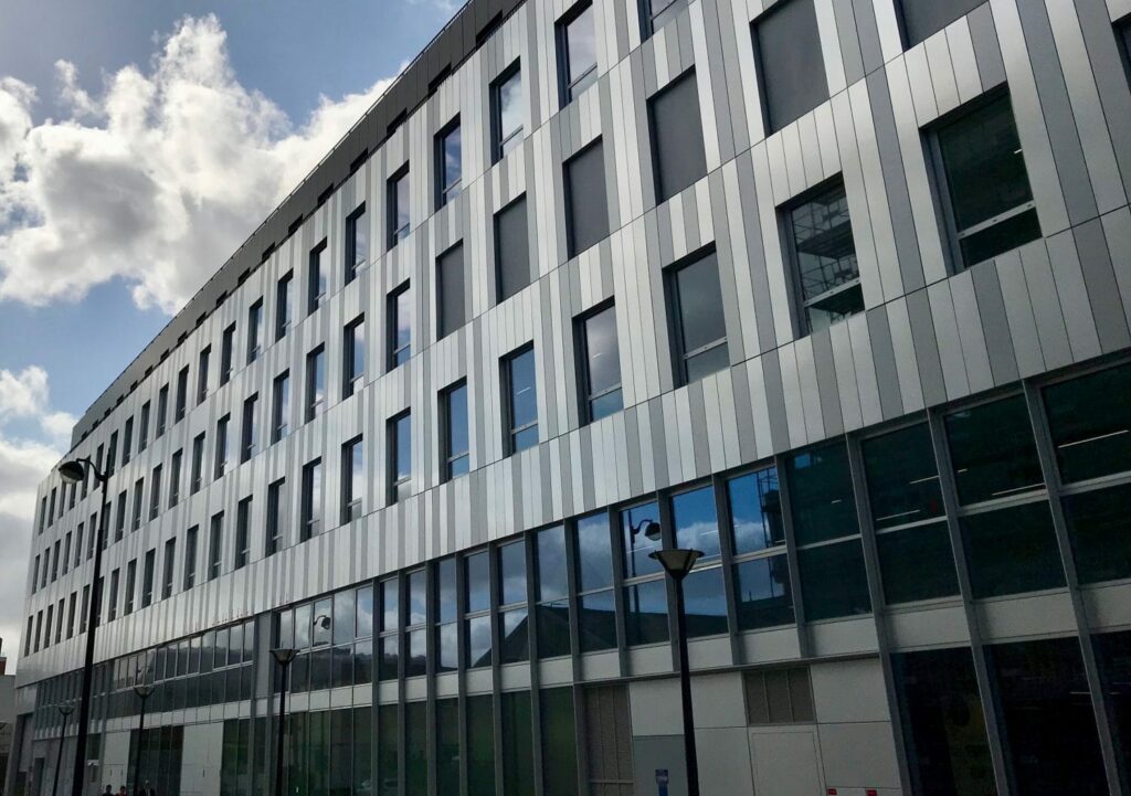 ÉSTIAM | SchoolMouv Orientation