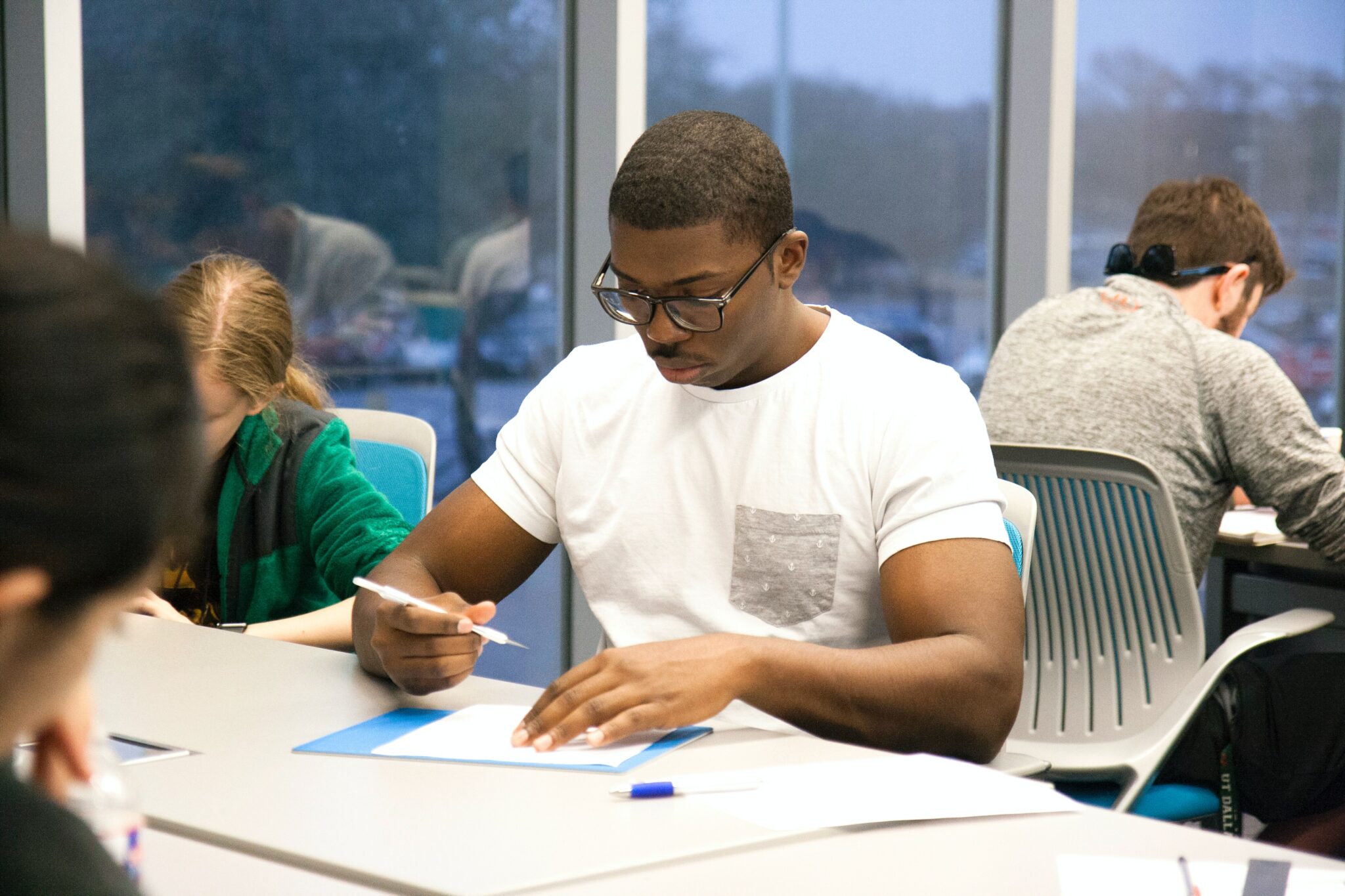 Les métiers de l'audiovisuel et du cinéma | SchoolMouv Orientation